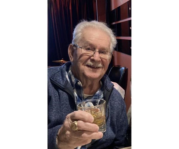 Richard "Dick" Carr Obituary (1932 - 2025) - Legacy Remembers