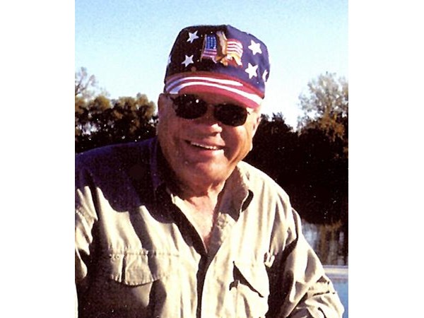 Perry Luckhart Obituary (2015) - Lincoln, IL - The Lincoln Courier