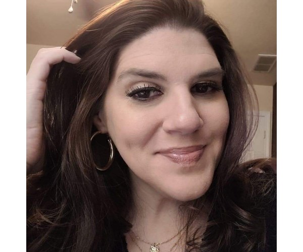 Julie Piatchek Obituary (1979 - 2023) - Legacy Remembers