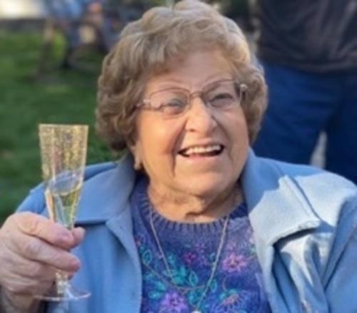 Theresa Laudano Obituary (1921 - 2024) - New Haven, CT - New Haven Register