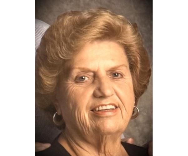 Barbara DiGiusto Obituary (2025) - East Haven, CT - New Haven Register