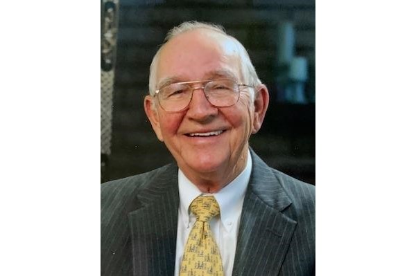 Francis VanLieshout Obituary (1927 - 2020) - Little Chute, WI ...