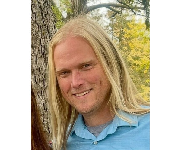 Brett Carlson Obituary (1981 - 2025) - Bettendorf, IA - Quad-City Times