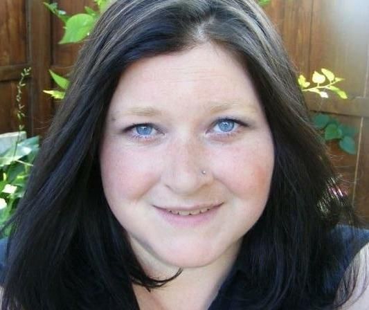 Elizabeth Bush's Instagram, Twitter & Facebook on IDCrawl