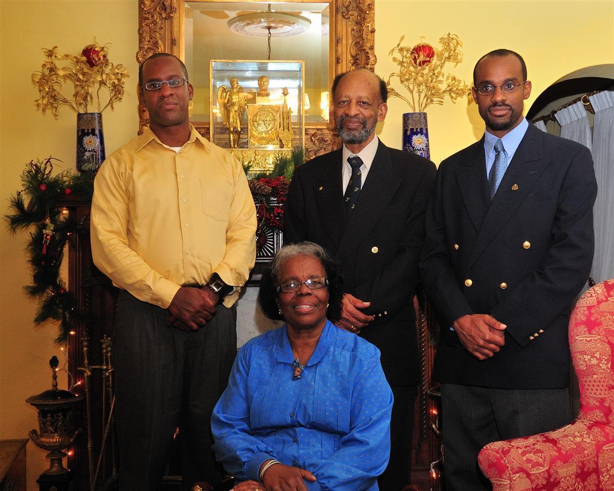 Clifford Maxwell Obituary (2013) - Warwick, Bermuda - The Royal Gazette