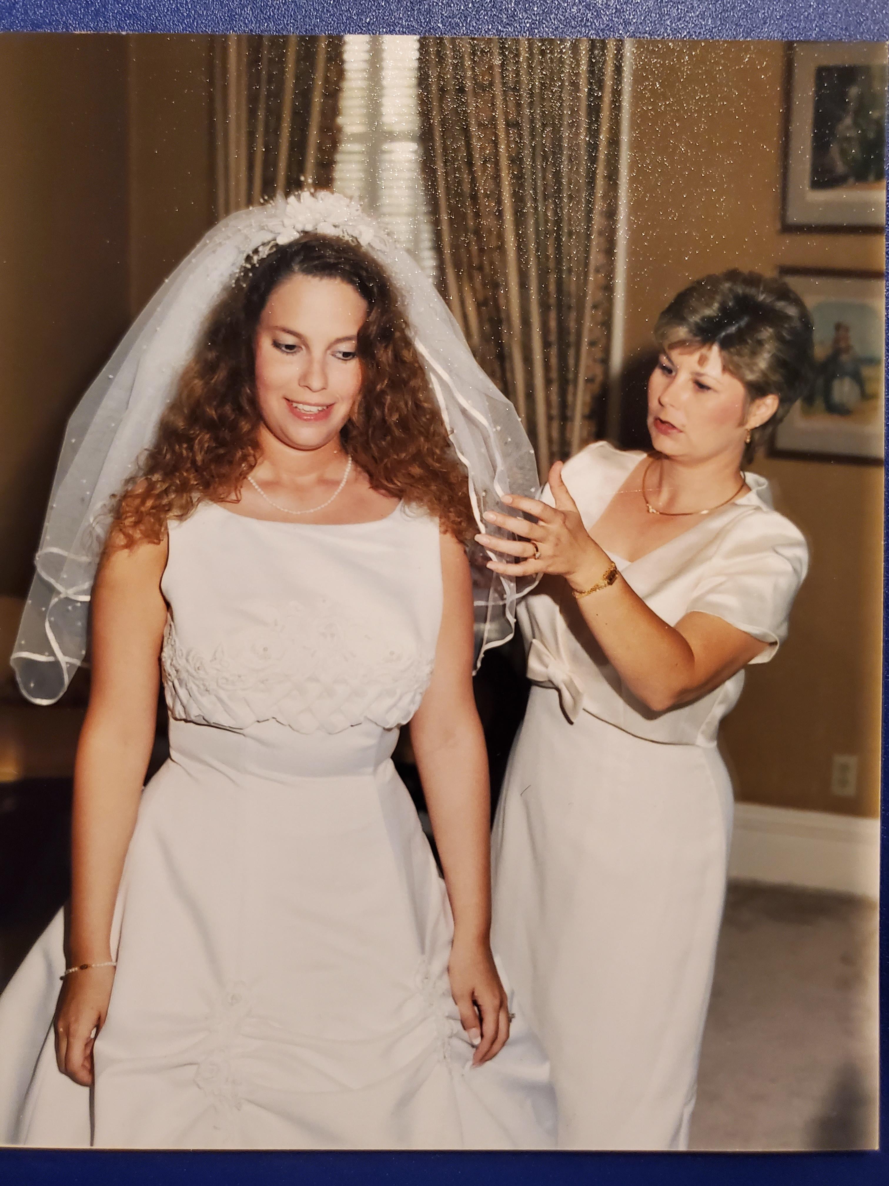 Lori Hayes Obituary - Death Notice and Service Information